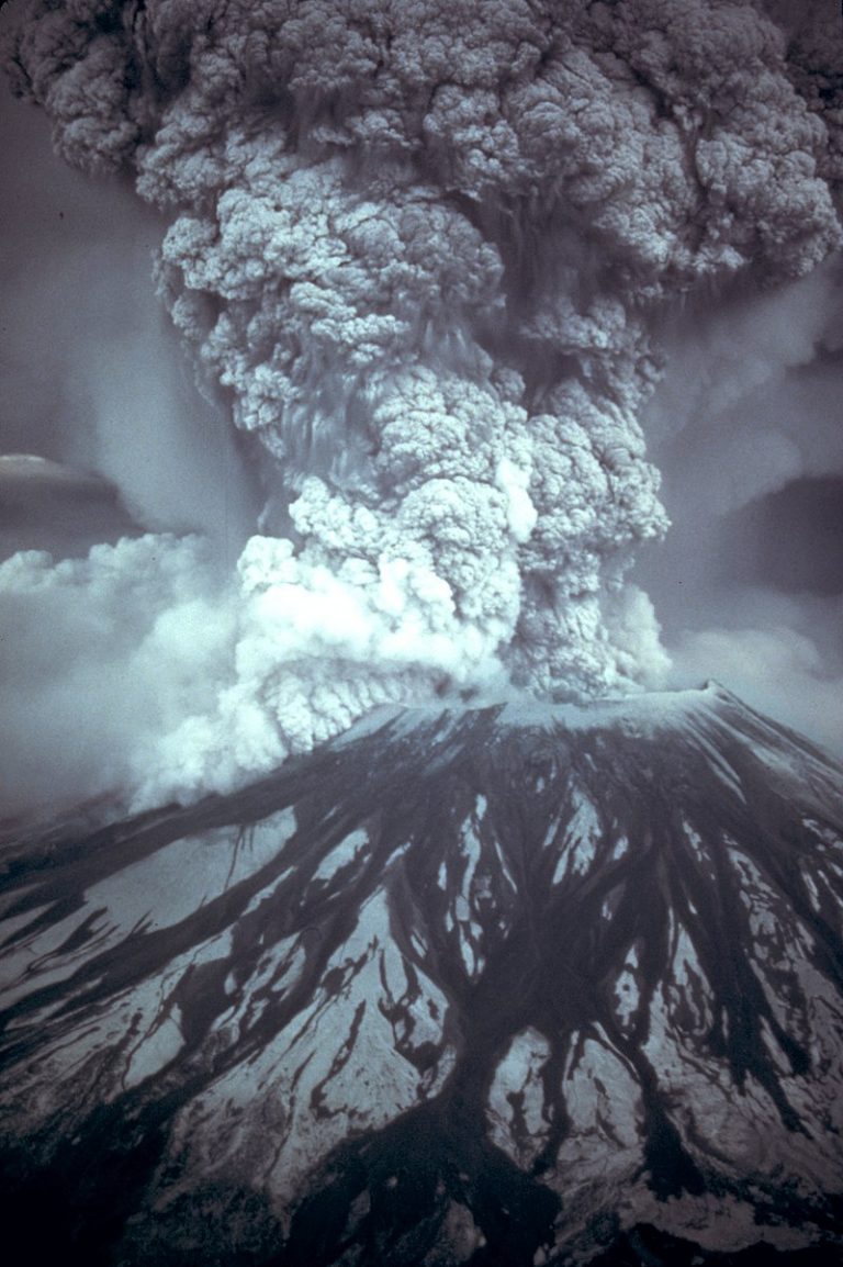 History and reportage of the amazing natural event of May 18, 1980: the ...